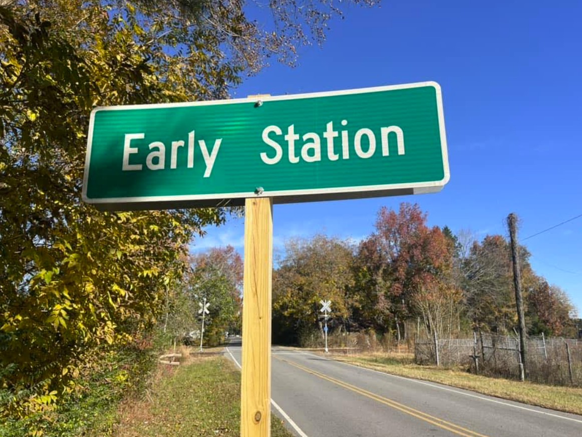 The Ghost Light at Early’s Station – The Lantern